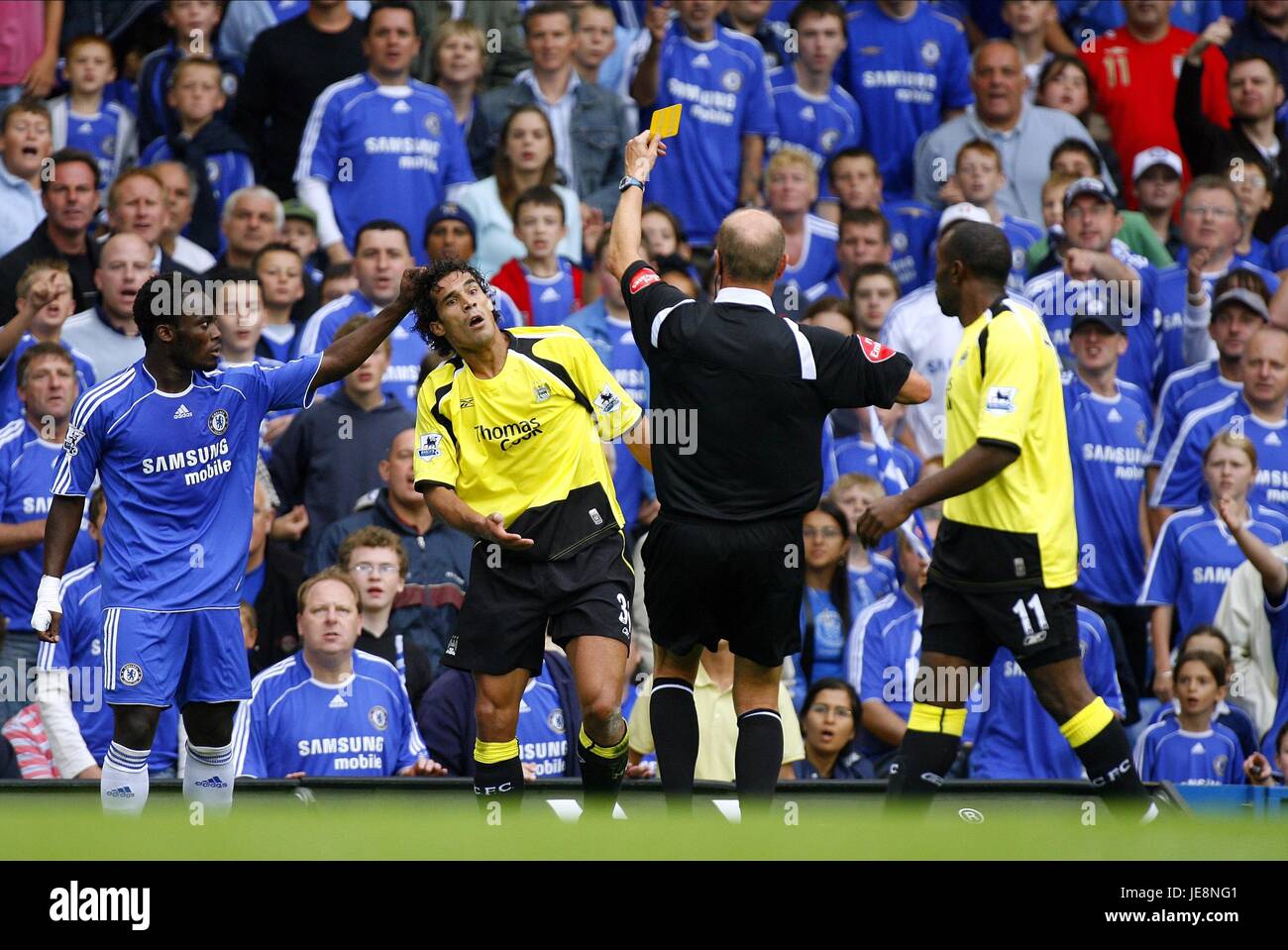 Essien chelsea goal hi-res stock photography and images - Alamy