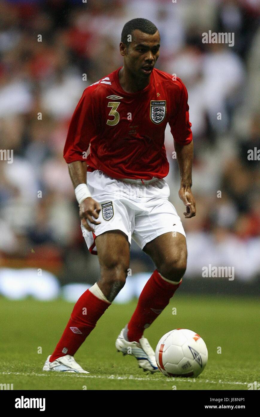 Ashley cole arsenal 2006 hi-res stock photography and images - Alamy