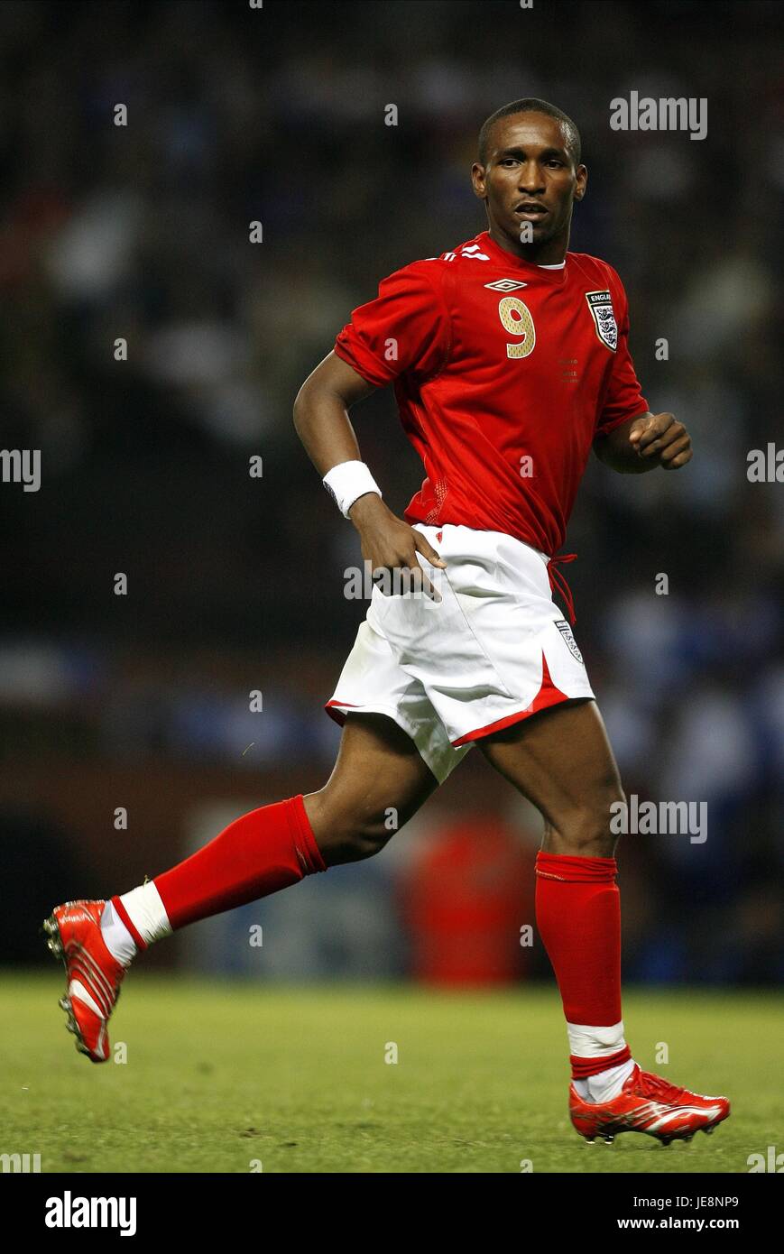 JERMAIN DEFOE ENGLAND V GREECE OLD TRAFFORD MANCHESTER ENGLAND 16 ...