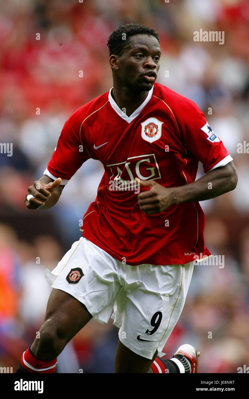 LOUIS SAHA MANCHESTER UNITED FC OLD TRAFFORD MANCHESTER ENGLAND 12 ...