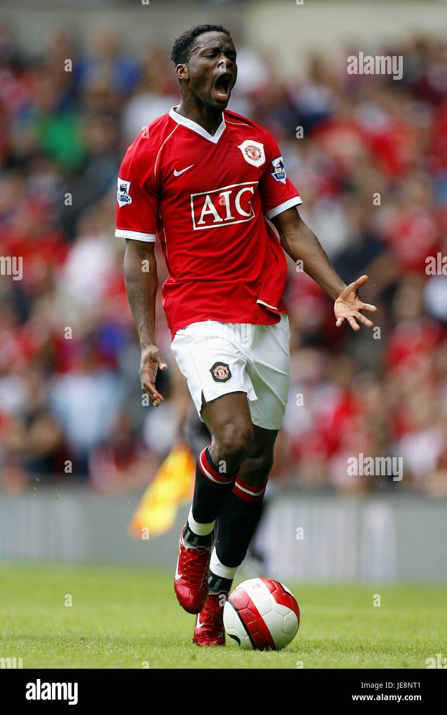 LOUIS SAHA MANCHESTER UNITED FC OLD TRAFFORD MANCHESTER ENGLAND 12 ...