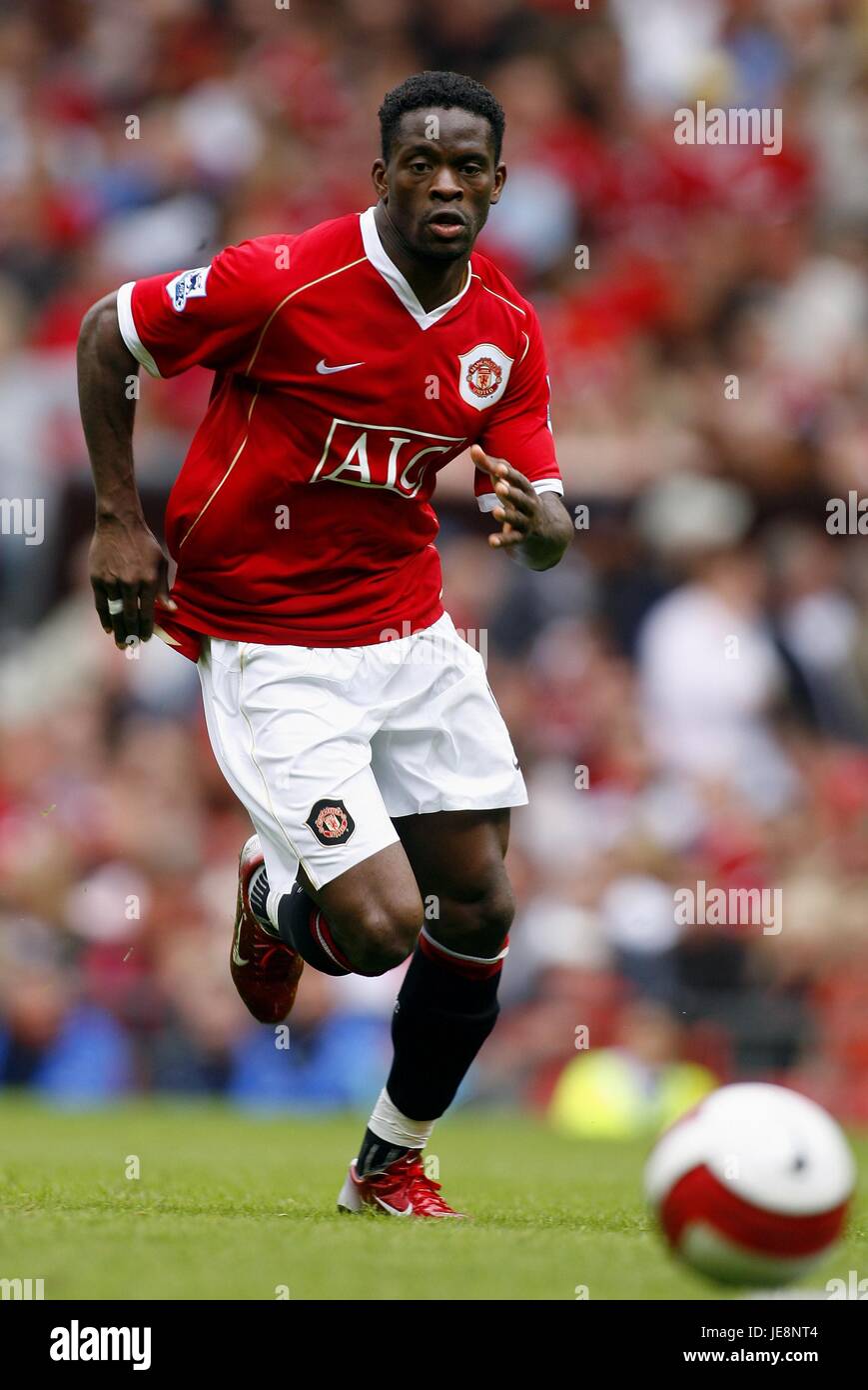 LOUIS SAHA MANCHESTER UNITED FC OLD TRAFFORD MANCHESTER ENGLAND 12 ...