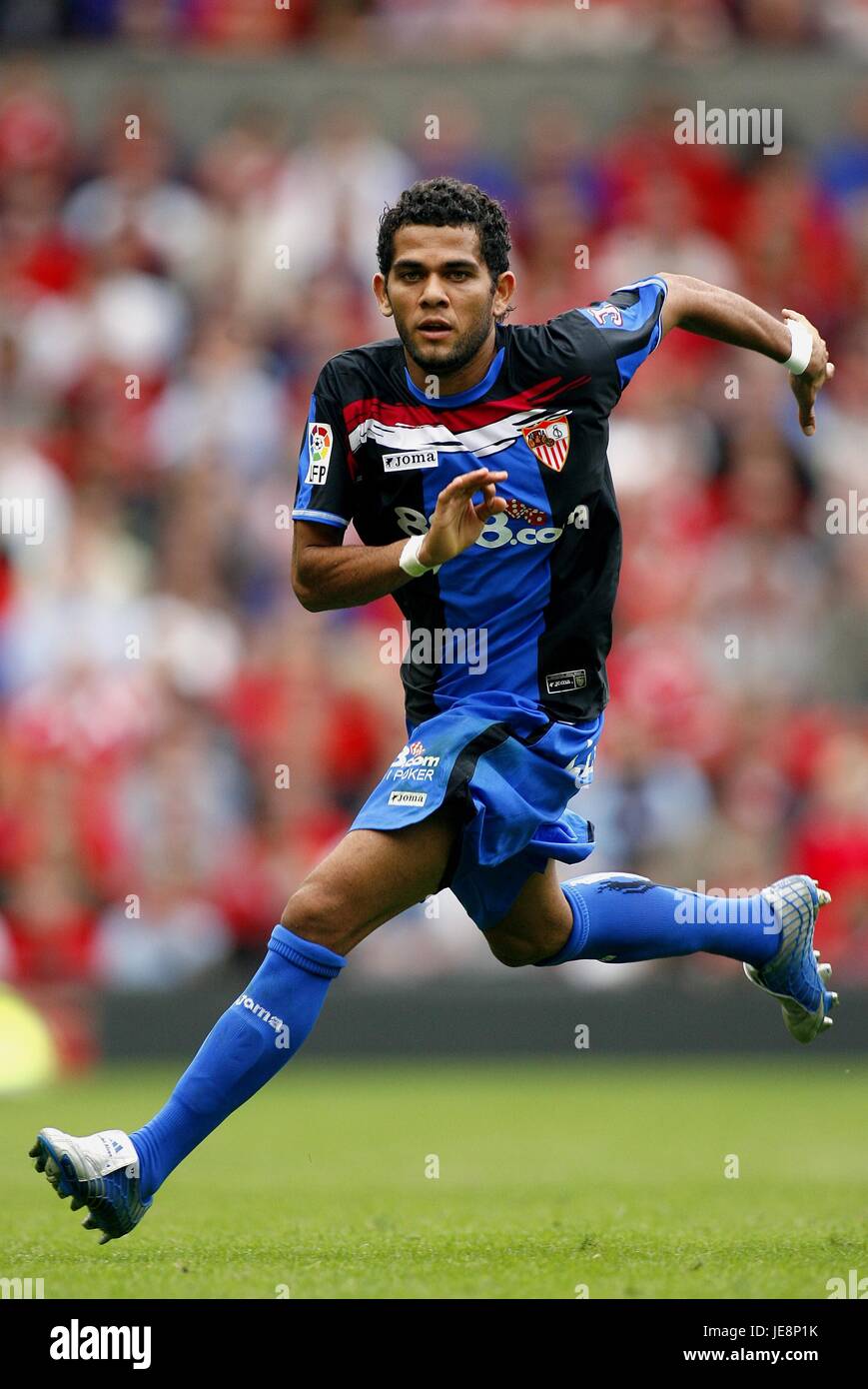 DANIEL ALVES SEVILLE FC OLD TRAFFORD MANCHESTER ENGLAND 12 August 2006 ...