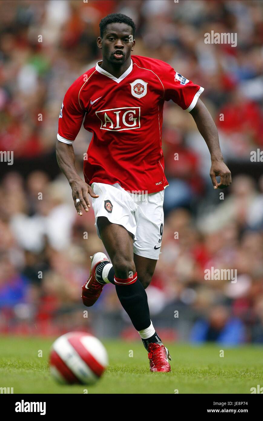 LOUIS SAHA MANCHESTER UNITED FC OLD TRAFFORD MANCHESTER ENGLAND 12 ...
