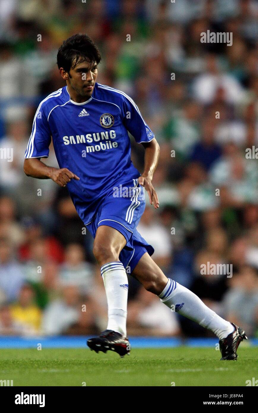 PAULO FERREIRA CHELSEA FC STAMFORD BRIDGE CHELSEA ENGLAND 09 August ...
