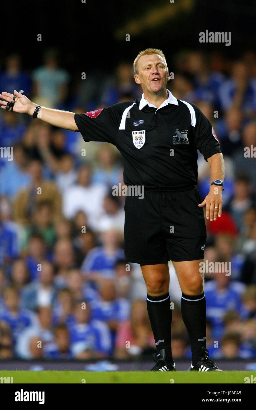 GRAHAM POLL PREMIERSHIP FOOTBALL REFEREE STAMFORD BRIDGE CHELSEA ...