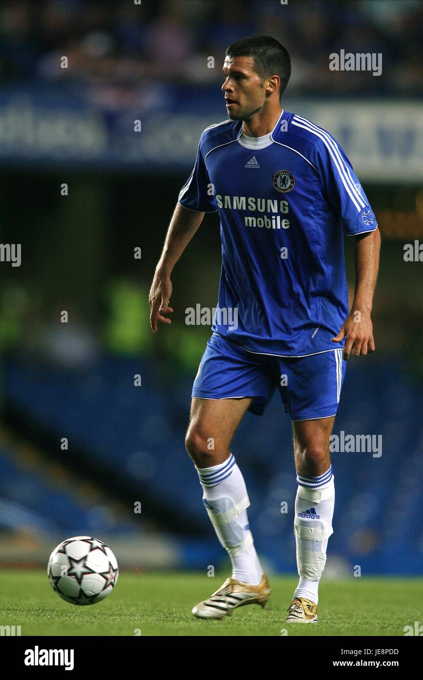 Chelsea v celtic hi-res stock photography and images - Alamy