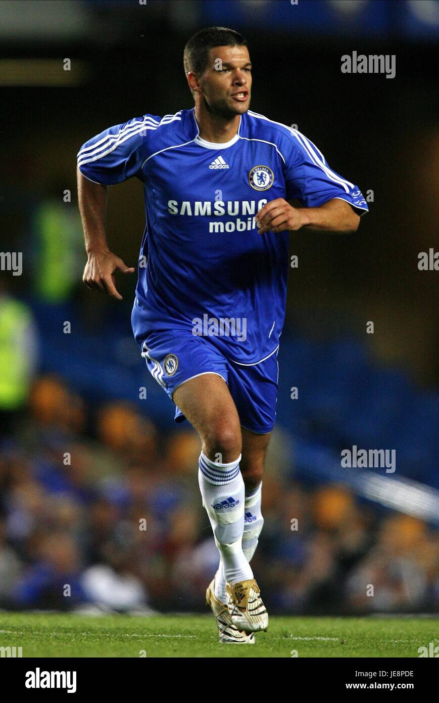 Chelsea v celtic hi-res stock photography and images - Alamy