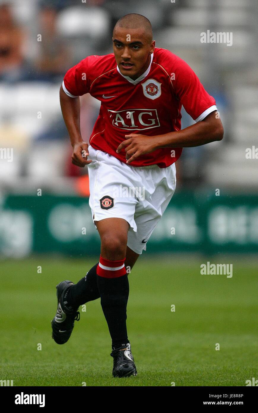 Danny simpson hi-res stock photography and images - Alamy