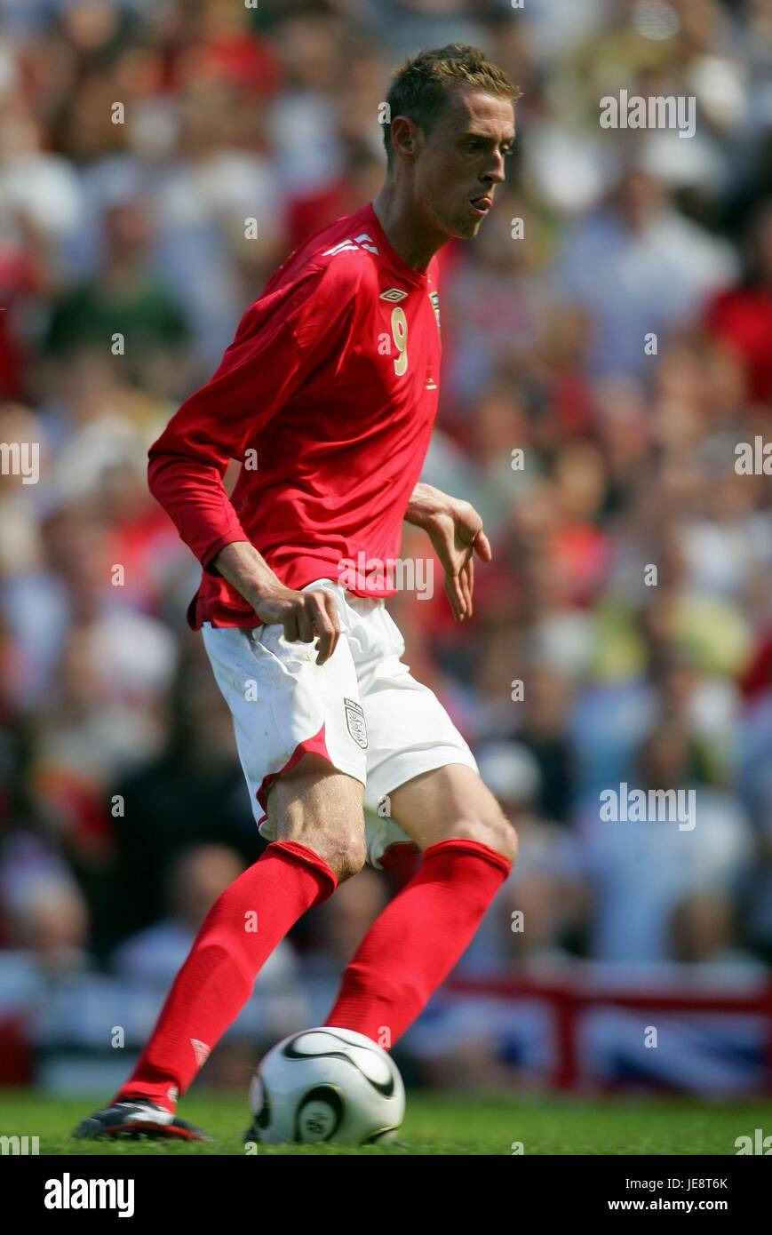 PETER CROUCH ENGLAND & LIVERPOOL FC OLD TRAFFORD MANCHESTER ENGLAND 03 ...
