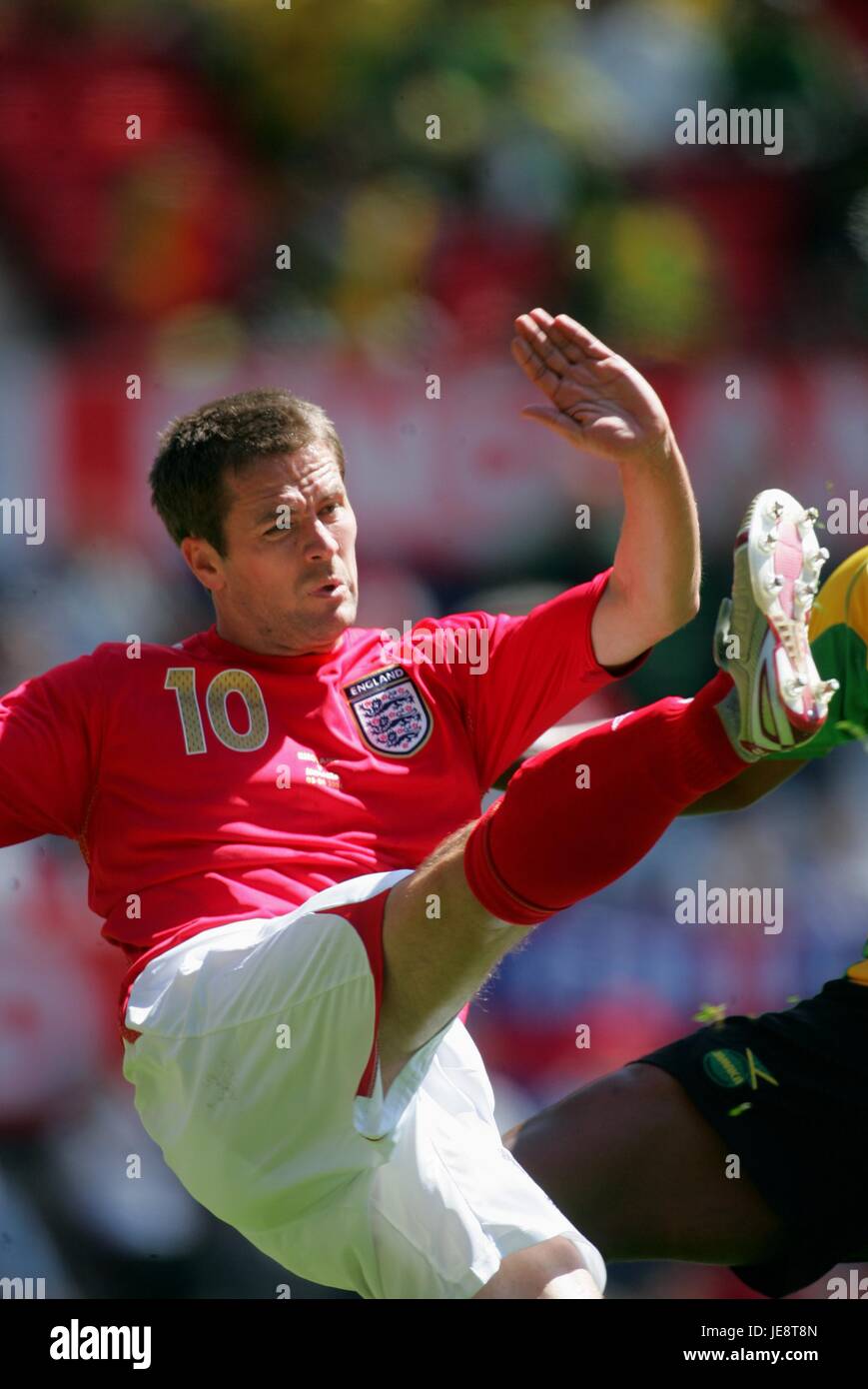 MICHAEL OWEN ENGLAND & NEWCASTLE UNITED FC OLD TRAFFORD MANCHESTER ...