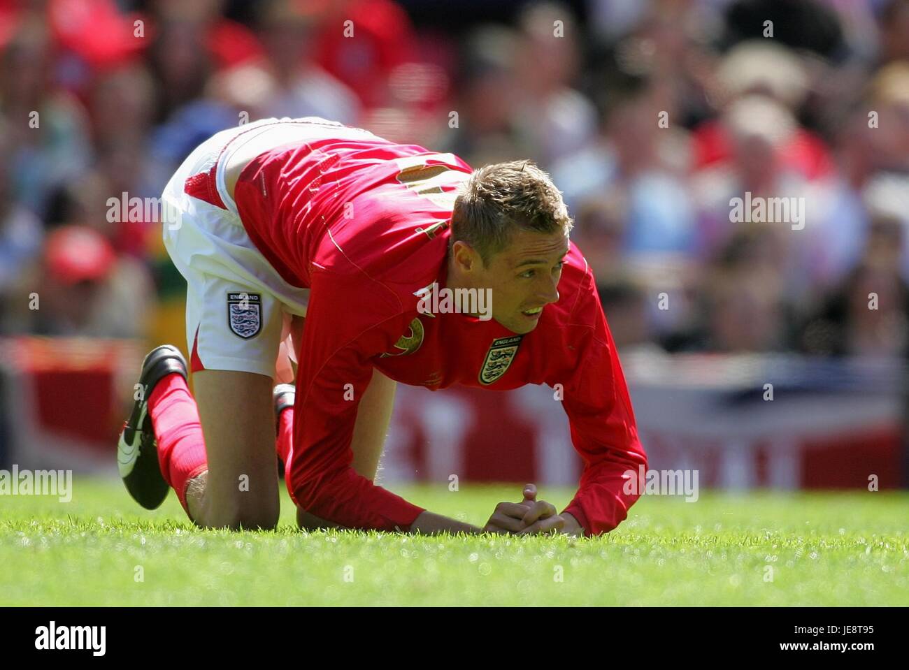 PETER CROUCH ENGLAND & LIVERPOOL FC OLD TRAFFORD MANCHESTER ENGLAND 03 ...