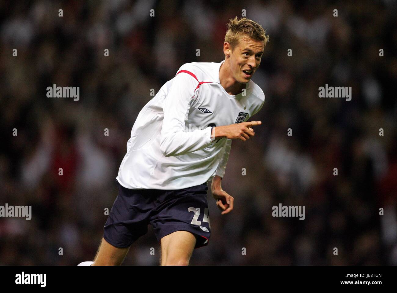 PETER CROUCH ENGLAND V HUNGARY OLD TRAFFORD MANCHESTER ENGLAND 30 May ...