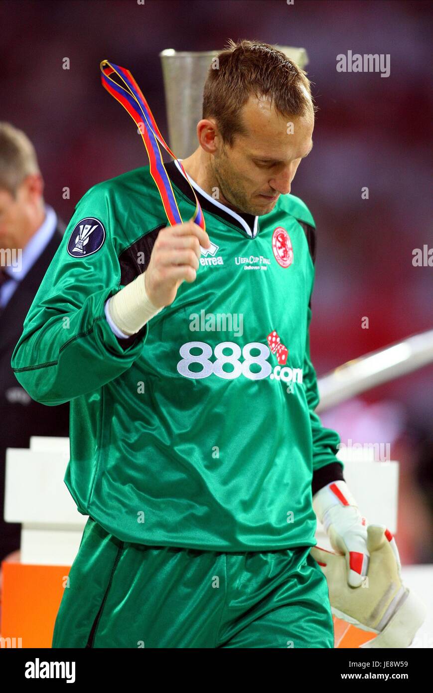 MARK SCHWARZER MIDDLESBROUGH V SEVILLE PHILIPS STADIUM EINDHOVEN ...