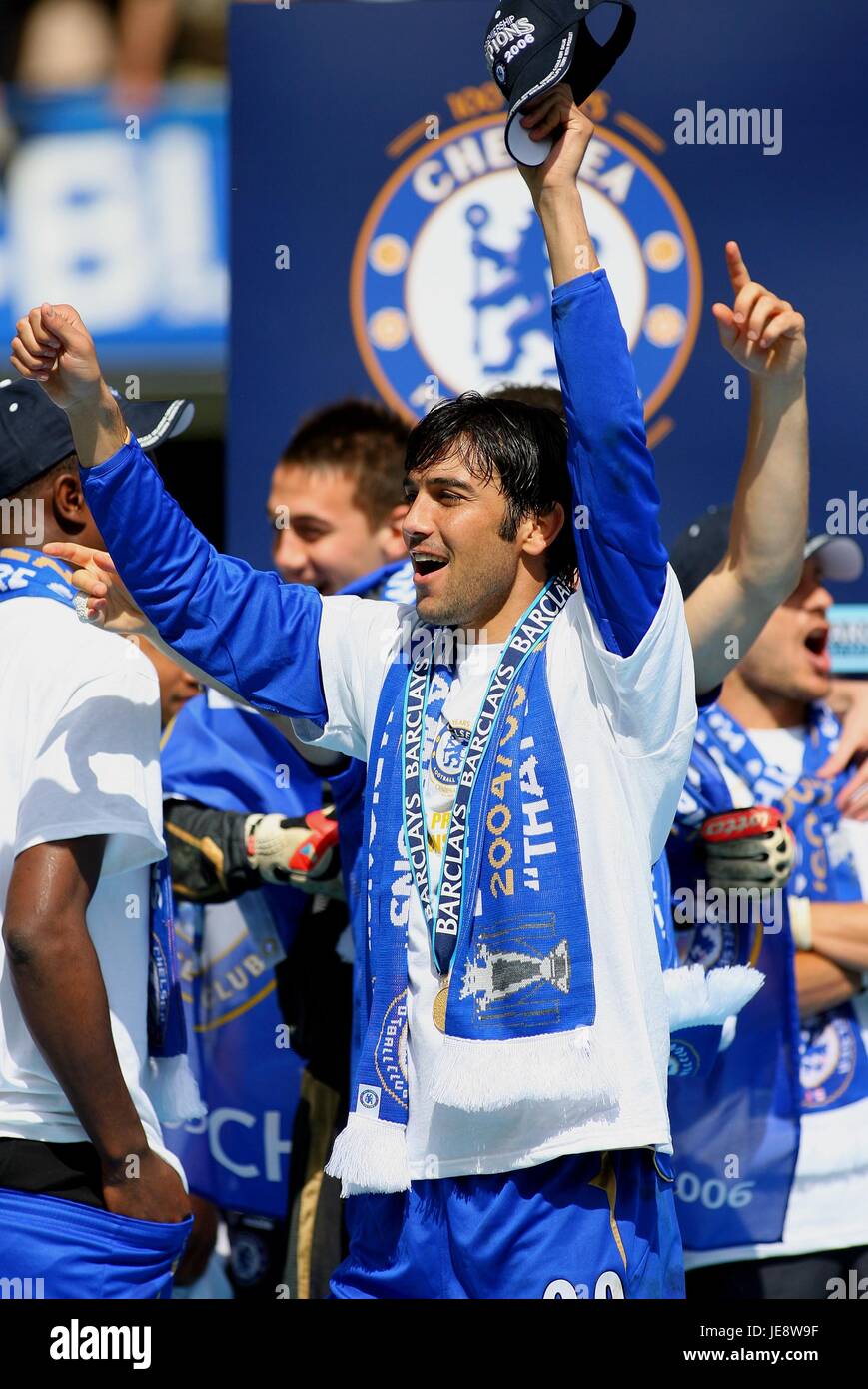 PAULO FERREIRA CHELSEA V MANCHESTER UNITED STAMFORD BRIDGE CHELSEA ...