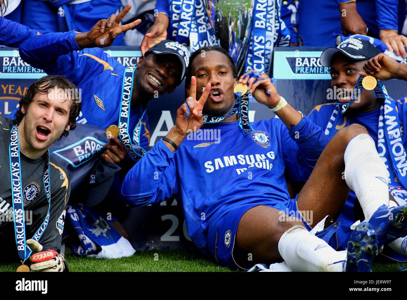 Claude makelele chelsea hi-res stock photography and images - Alamy