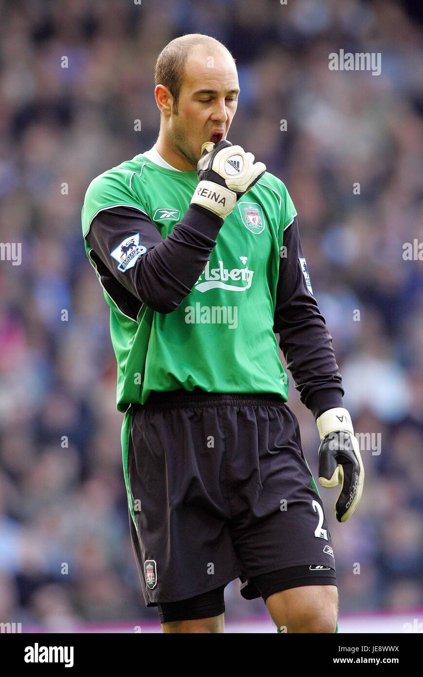 JOSE REINA LIVERPOOL FC THE HAWTHORNS WEST BROMWICH ENGLAND 01 April ...