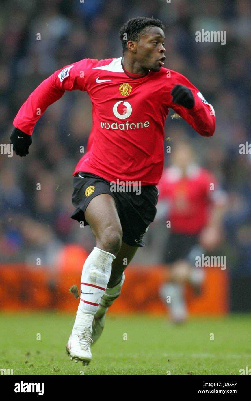 LOUIS SAHA MANCHESTER UNITED FC THE HAWTHORNS WEST BROMWICH ENGLAND 18 ...