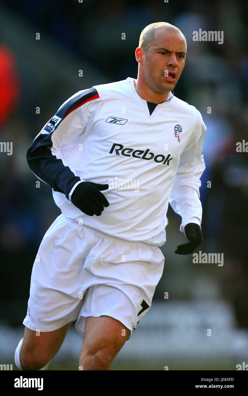 STELIOS GIANNAKOPOULOS BOLTON WANDERERS FC REEBOK STADIUM BOLTON 18 ...