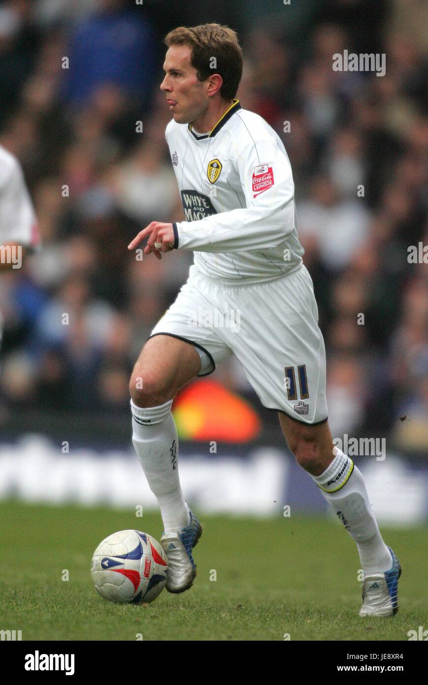 EDDIE LEWIS LEEDS UNITED FC ELLAND ROAD LEEDS ENGLAND 11 March 2006 ...