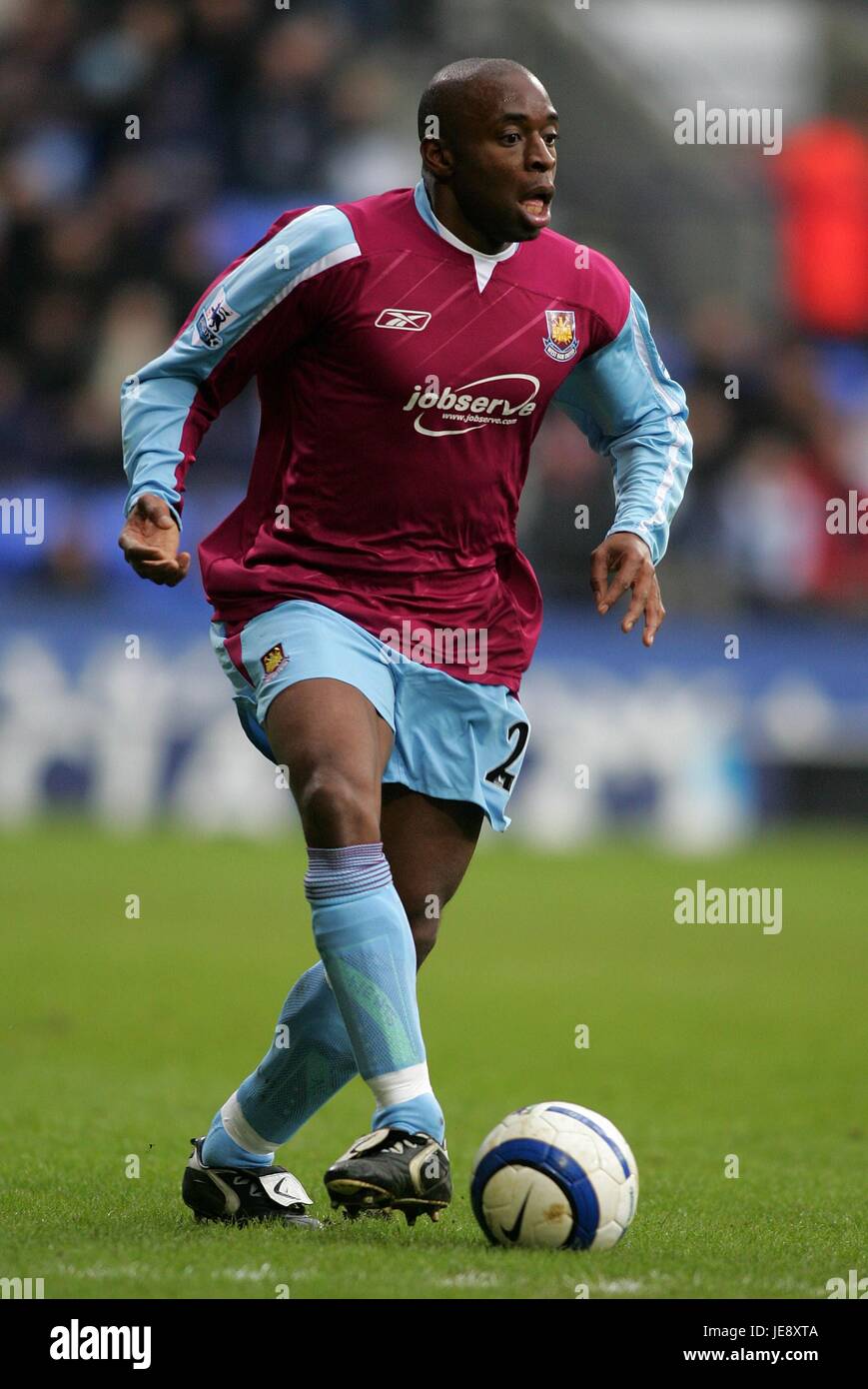 SHAUN NEWTON WEST HAM UNITED REEBOK STADIUM BOLTON ENGLAND 11 March ...