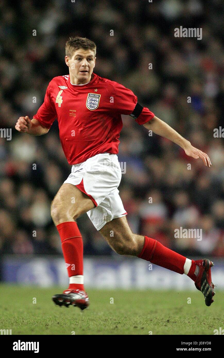STEVEN GERRARD ENGLAND & LIVERPOOL FC ANFIELD LIVERPOOL ENGLAND 01 ...