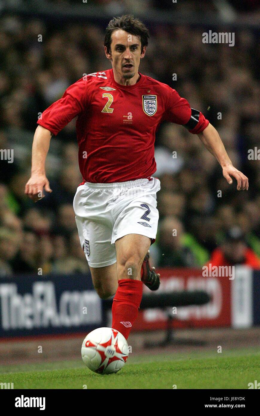 GARY NEVILLE ENGLAND & MANCHESTER UNITED FC ANFIELD LIVERPOOL ENGLAND ...
