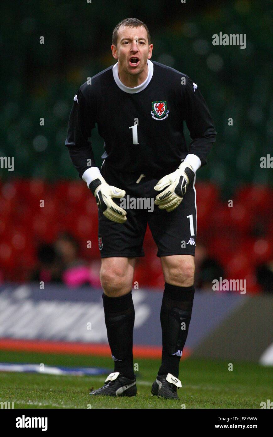 Full length football wolves hi-res stock photography and images - Alamy
