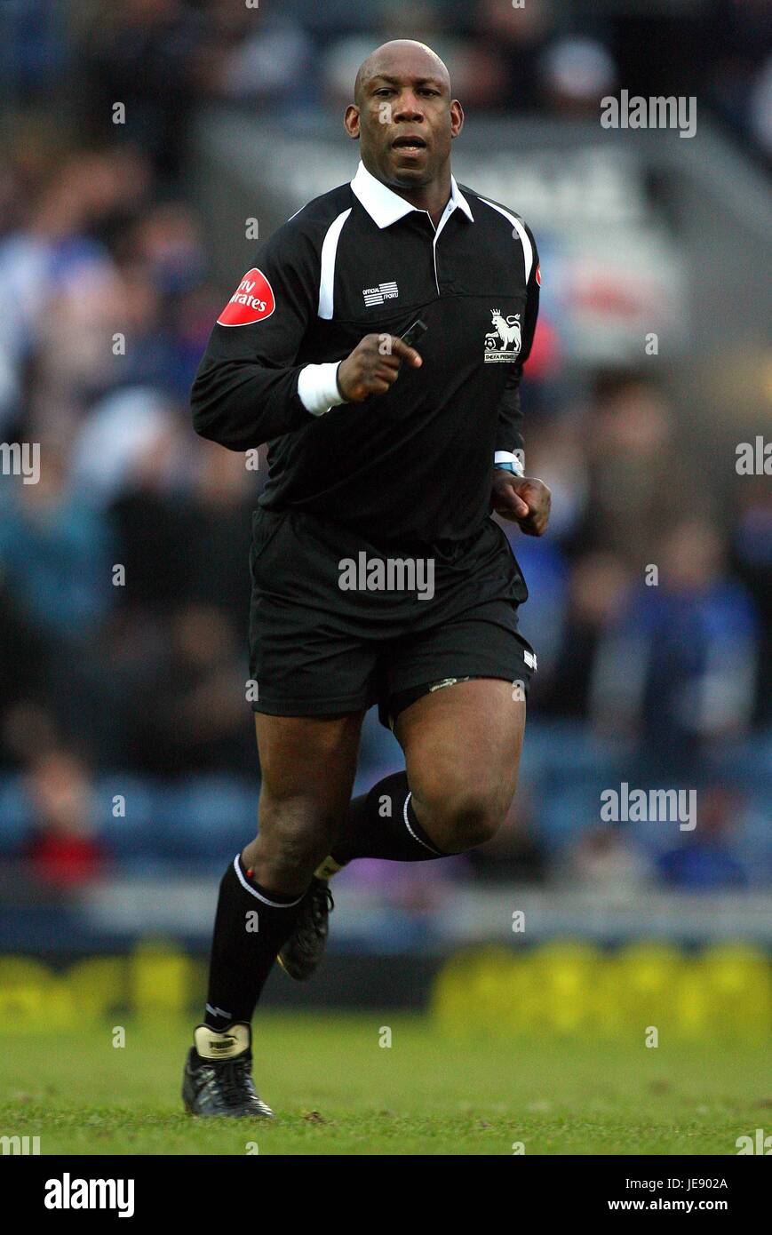 URIAH RENNIE FOOTBALL REFEREE EWOOD PARK BLACKBURN ENGLAND 25 February ...