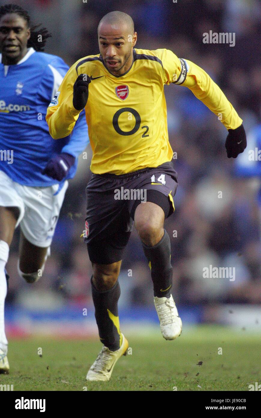 Thierry henry arsenal fc 04 hi-res stock photography and images - Alamy
