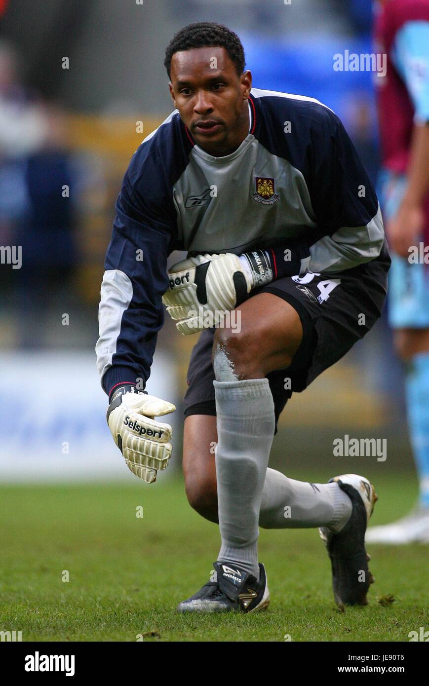 Shaka hislop west ham united hi-res stock photography and images - Alamy