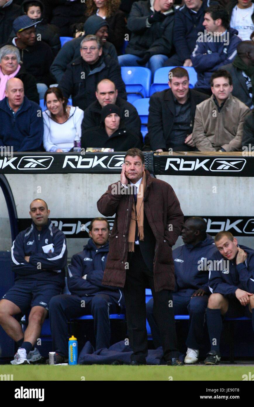 Bolton wanderers team group hi-res stock photography and images - Alamy
