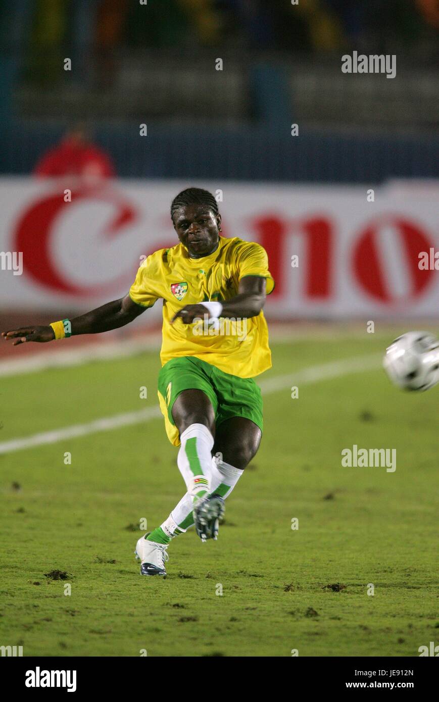 EMMANUEL MATHIAS TOGO MILITARY STADIUM CAIRO EGYPT 21 January 2006 ...