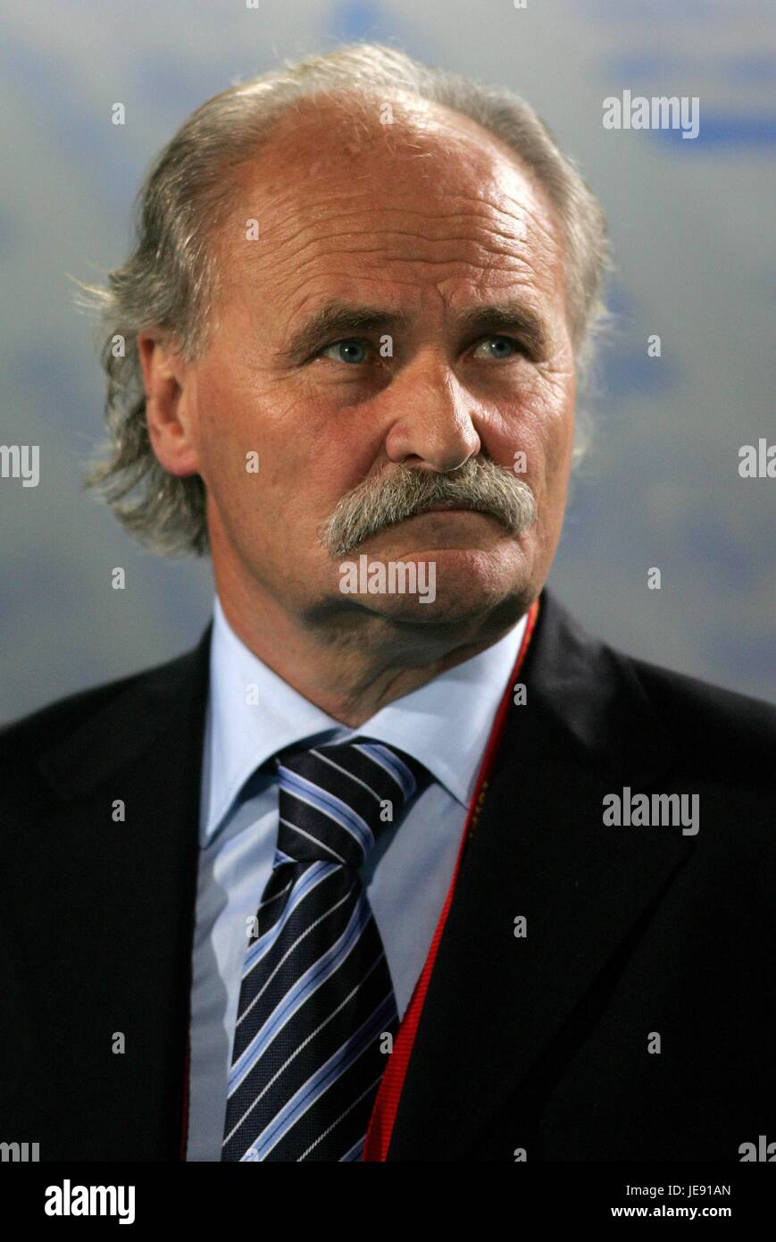 ILIJA LONCAREVIC LIBYA COACH CAIRO STADIUM EGYPT 20 January 2006 Stock ...