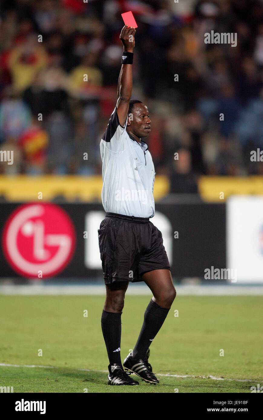 Red card referee hi-res stock photography and images - Alamy