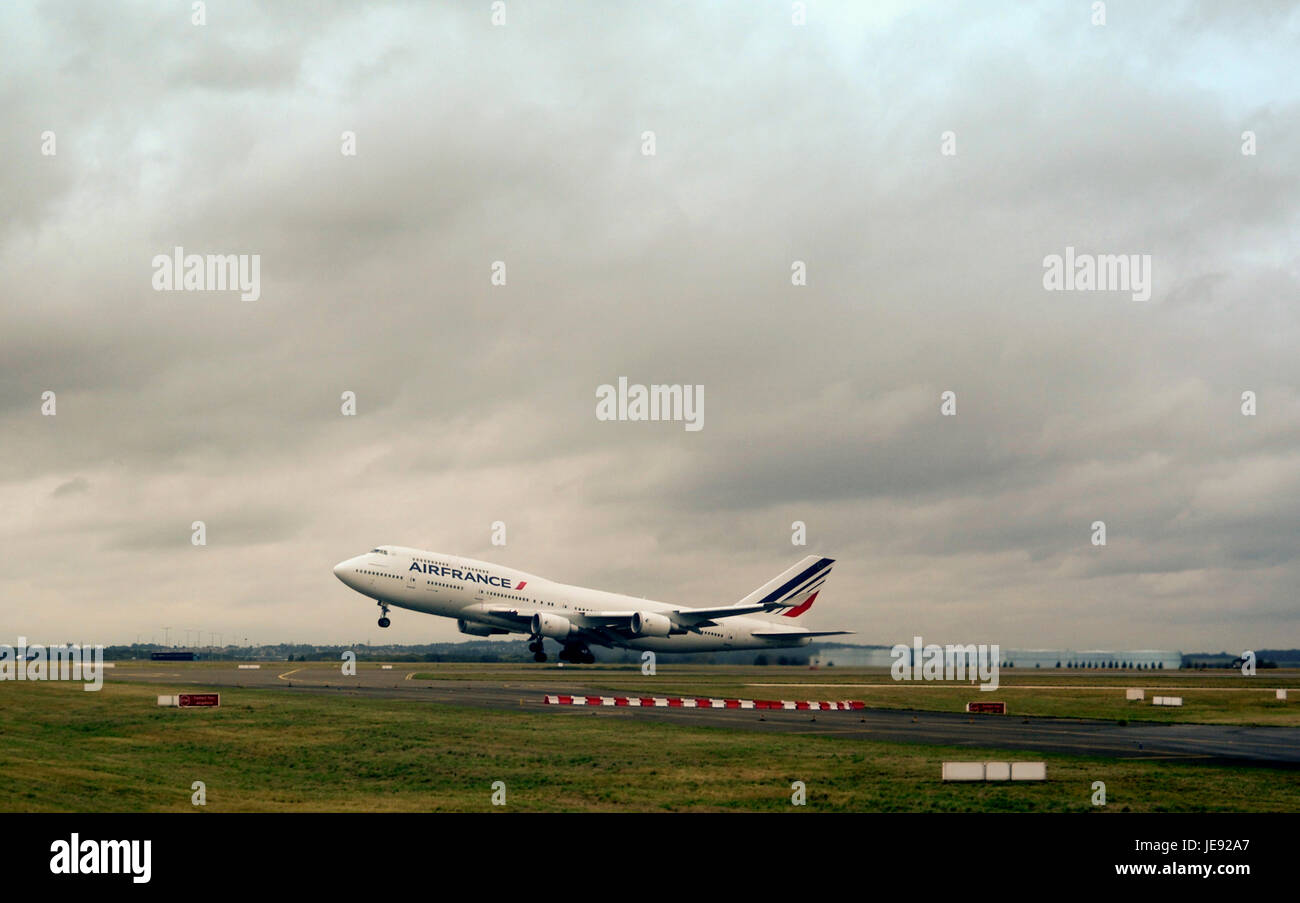 PARIS ROISSY FRANCE - AIR FRANCE 747 AT TAKE OFF IN ROISSY CHARLES DE ...
