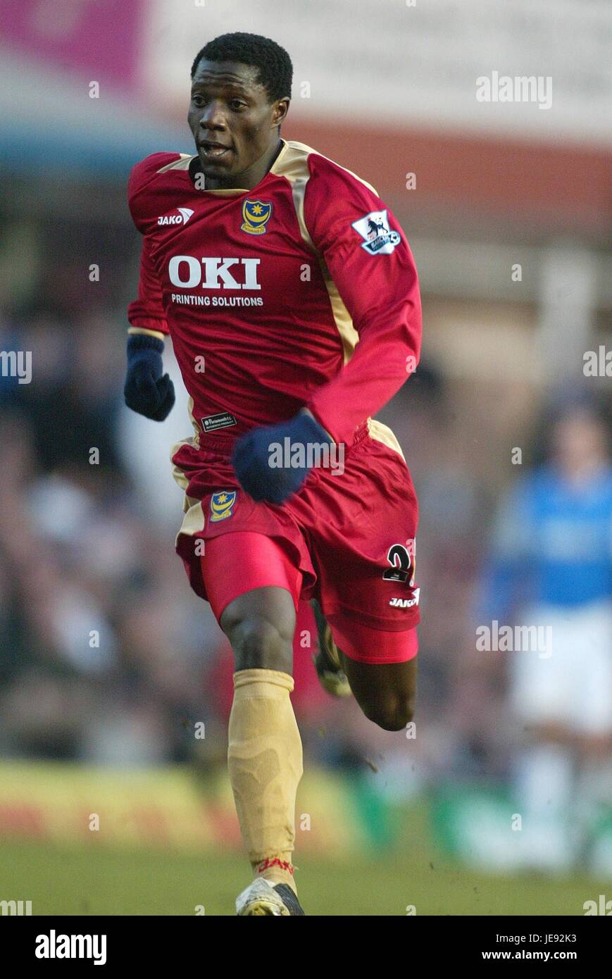 BENJANI MWARUWARI PORTSMOUTH FC ST ANDREWS BIRMINGHAM ENGLAND 21 ...