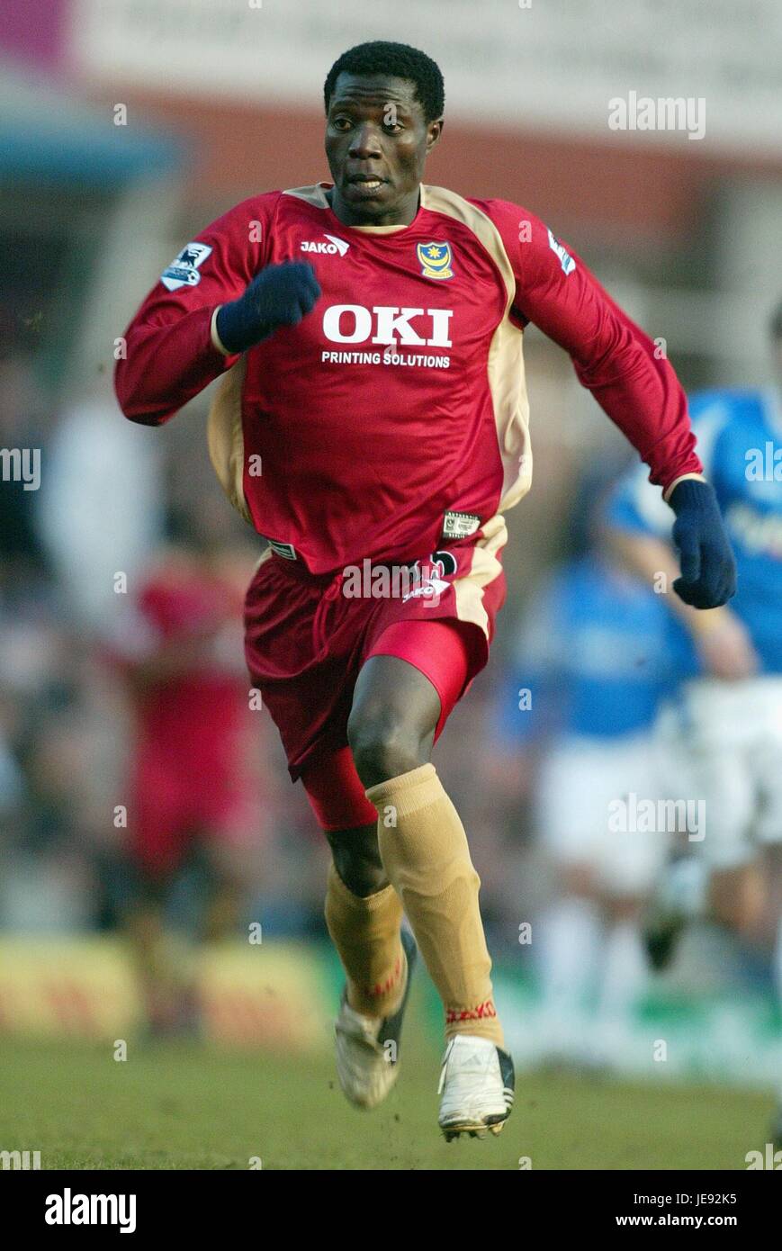 BENJANI MWARUWARI PORTSMOUTH FC ST ANDREWS BIRMINGHAM ENGLAND 21 ...
