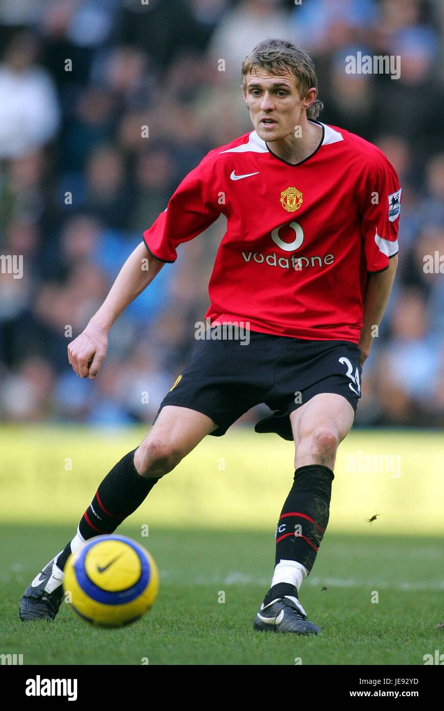 DARREN FLETCHER MANCHESTER UNITED FC CITY OF MANCHESTER STADIUM ...