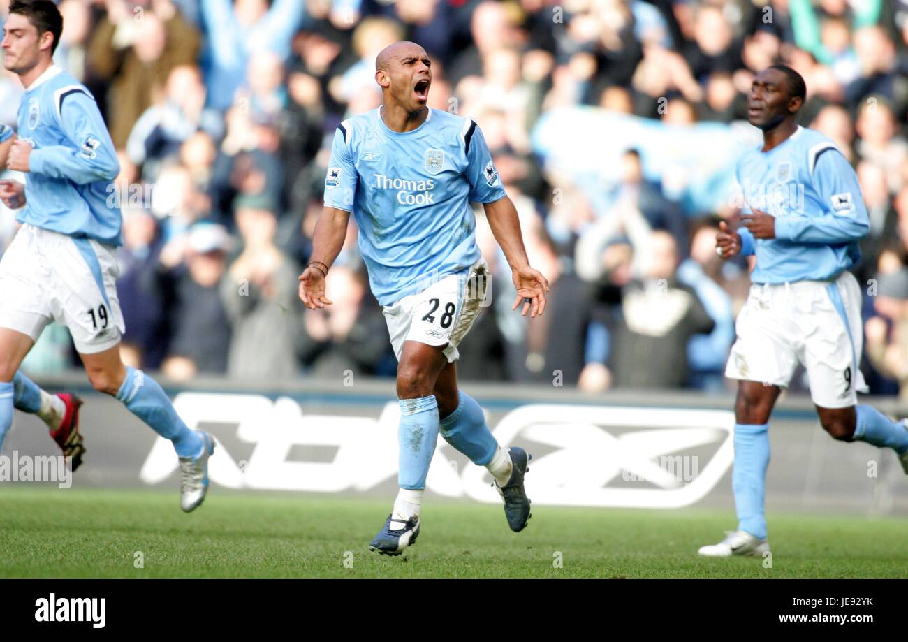 TREVOR SINCLAIR MAN CITY V MAN UTD CITY OF MANCHESTER STADIUM ...