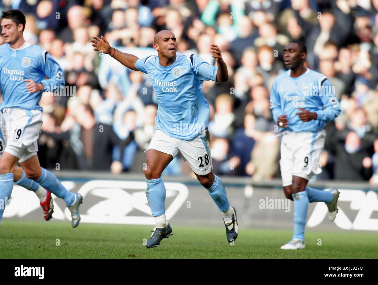 Football celebrating trevor sinclair hi-res stock photography and ...
