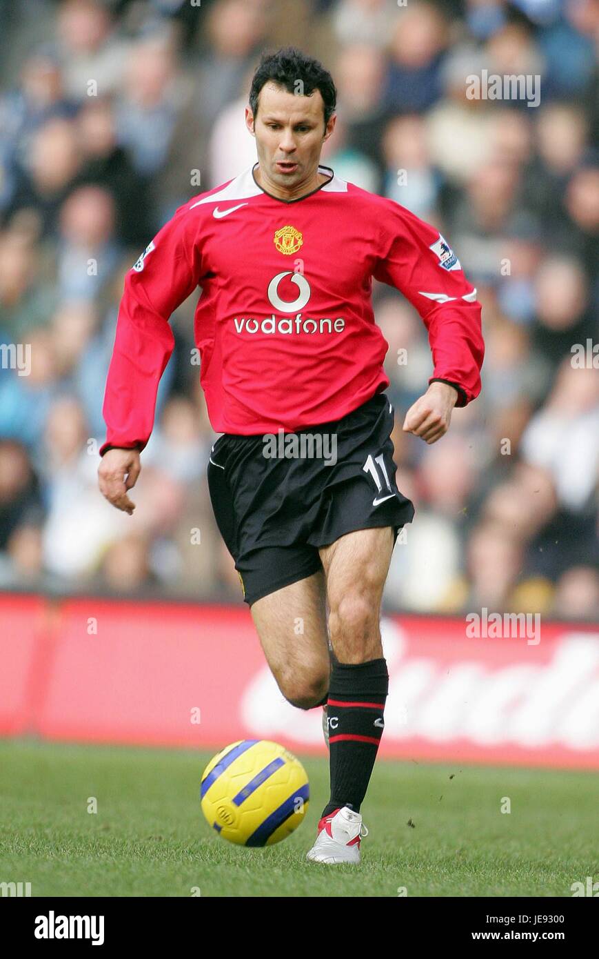Manchester city and ryan giggs hi-res stock photography and images - Alamy
