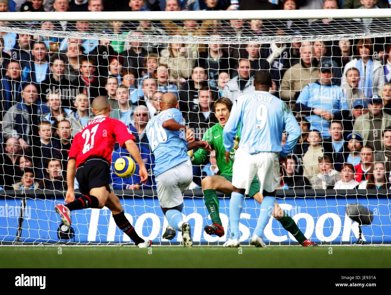 TREVOR SINCLAIR SCORES MAN CITY V MAN UTD CITY OF MANCHESTER STADIUM ...