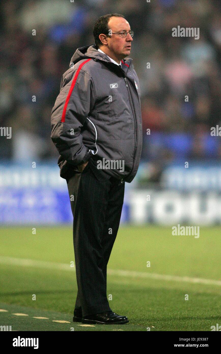 RAFAEL BENITEZ LIVERPOOL FC COACH REEBOK STADIUM BOLTON ENGLAND 02 ...