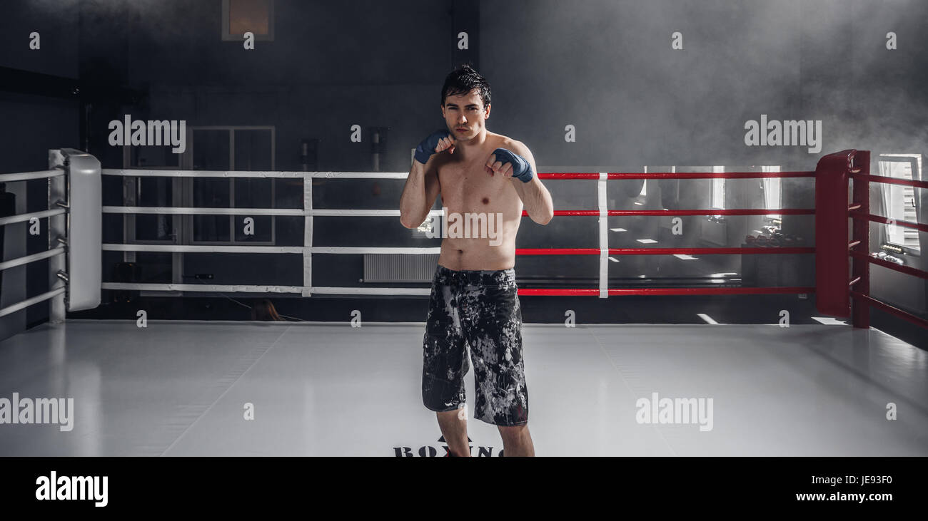 Boxing people boxing ring hi-res stock photography and images - Alamy