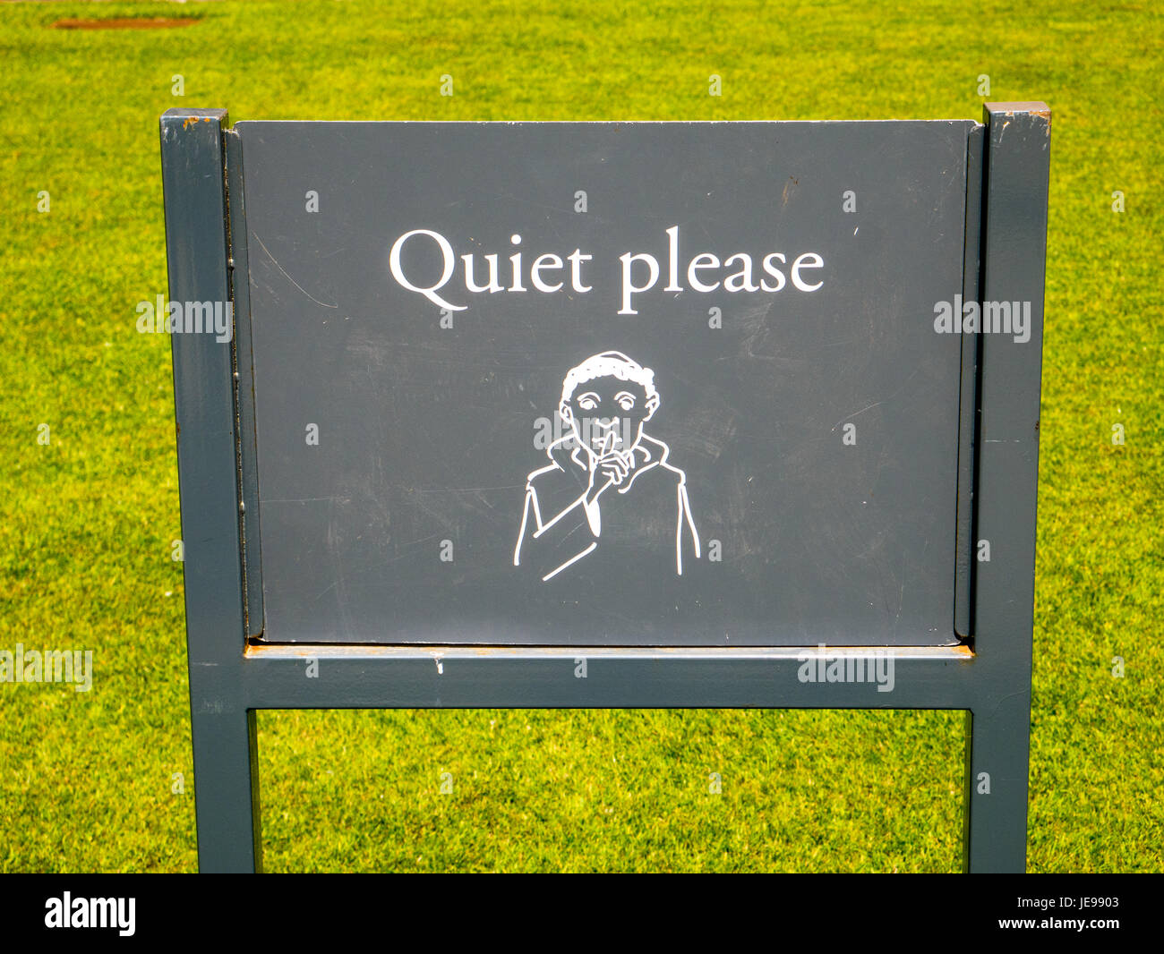 Quiet please sign hi-res stock photography and images - Alamy
