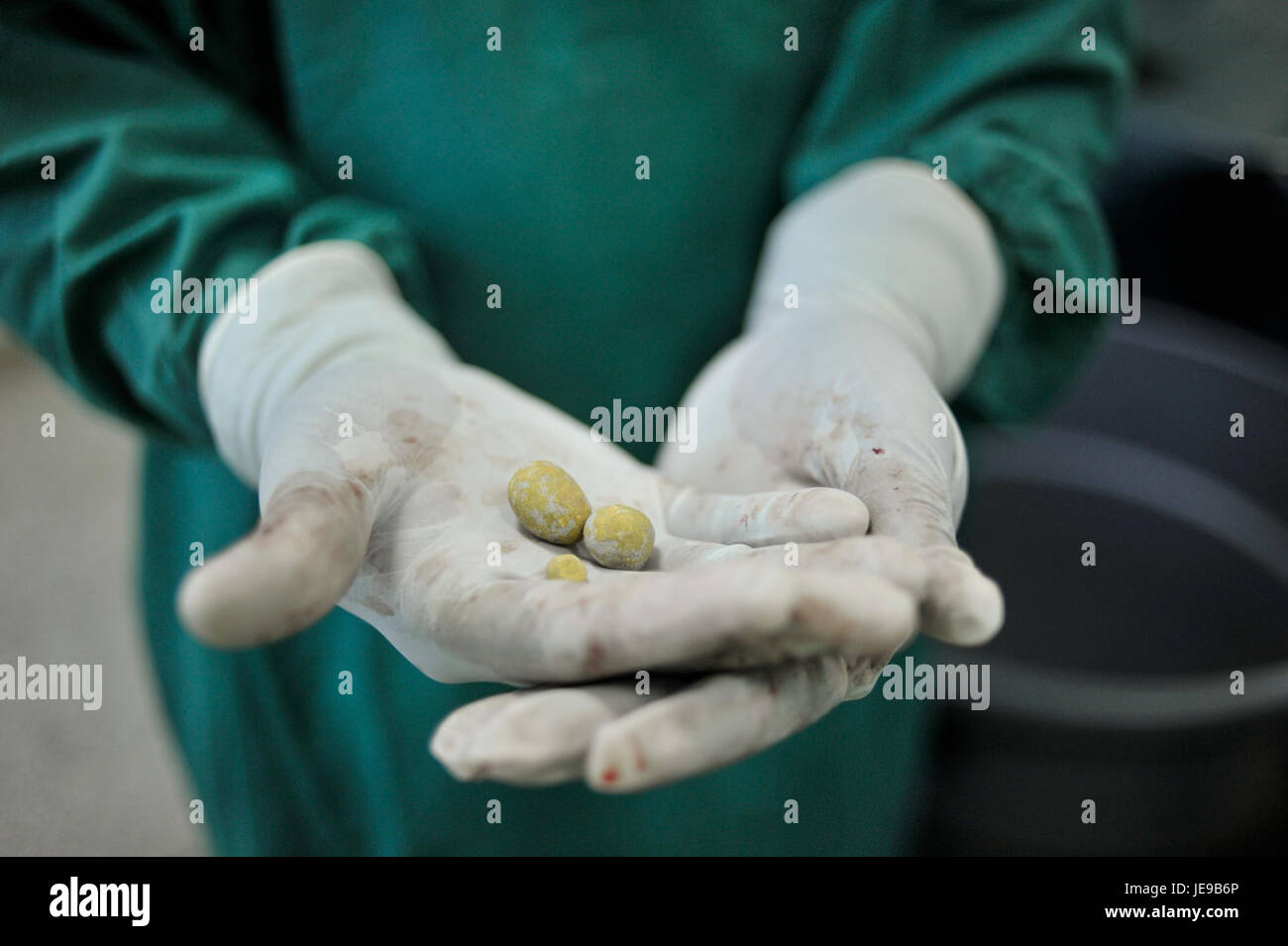 Health staff from hospital hi-res stock photography and images - Alamy
