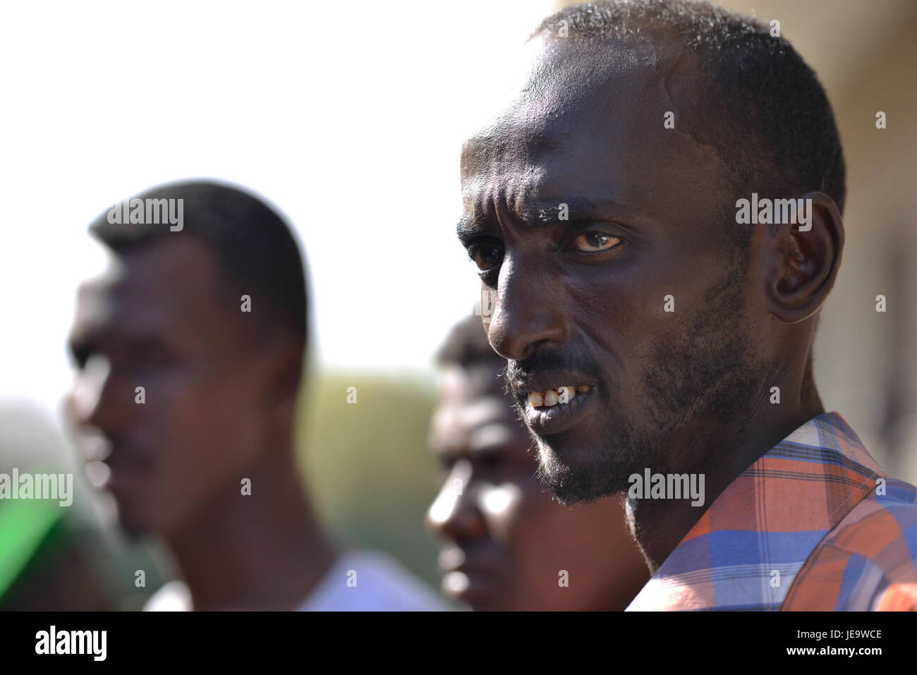 The AMISOM (African Union Mission in Somalia) hands over captives in ...