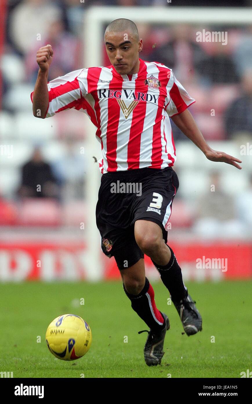 Danny simpson sunderland hi-res stock photography and images - Alamy
