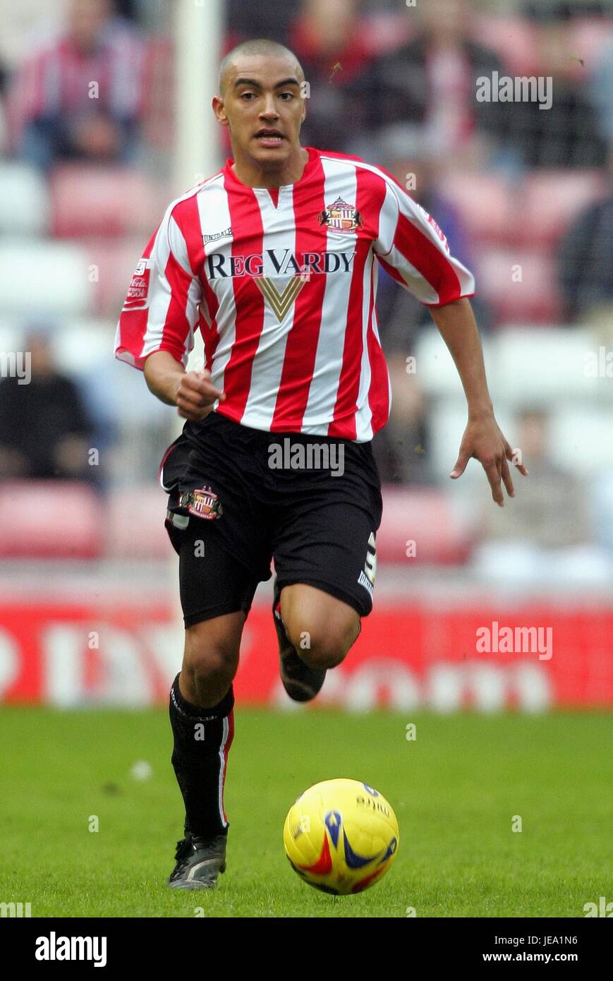 Danny simpson sunderland hi-res stock photography and images - Alamy